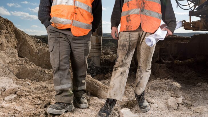 American vs European Workwear: Carhartt, Snickers, Blåkläder and What ...